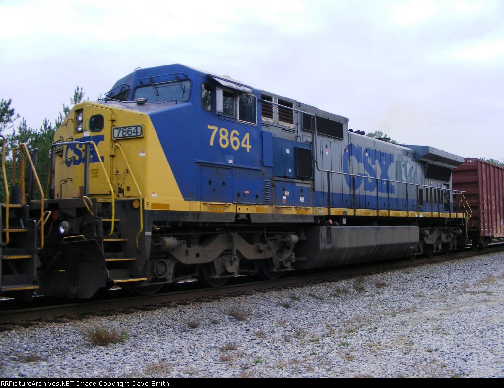 CSX 7864 approaching Topping Signal
